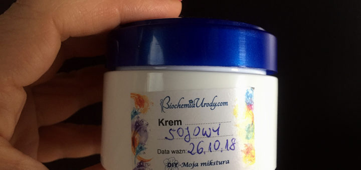 Jak nakładać krem [wideo] - Uroda 40 plus